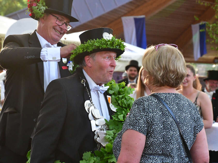Bürgerschützenfest in Harpstedt: Uwe Fastenau ist der neue ...