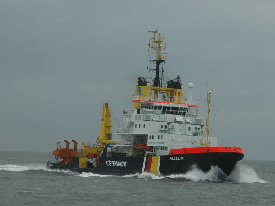 Mehrzweckschiff „Mellum“ in Wilhelmshaven fährt letzte Kontrollfahrt