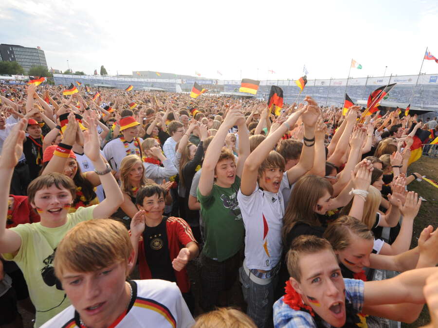 Fußball-WM in Oldenburg: Hier laufen die Spiele der Deutschen live