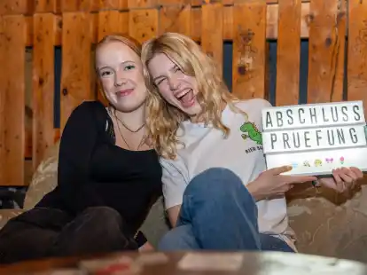 „Bier Bachelor“ in Oldenburg: Die besten Bilder von der Kneipentour mit ...