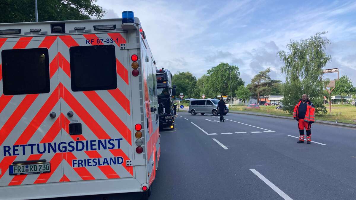 Unfall mit Lkw in Varel: Radfahrerin stirbt an der Oldenburger Straße