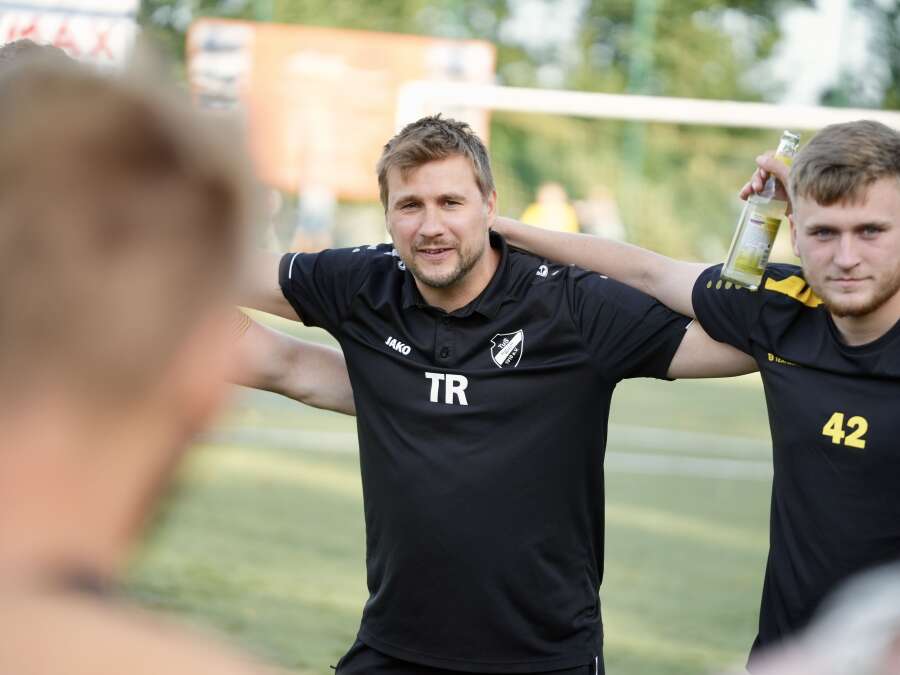 Fußball-Relegation: Der TuS Hinte und TuS Leerhafe-Hovel streiten um ...