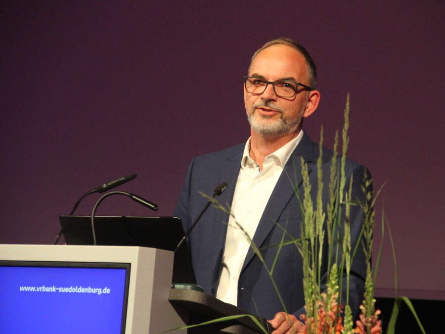 Zukunftsforscher in Cloppenburg: Ulrich Reinhardt ruft zu Optimismus auf
